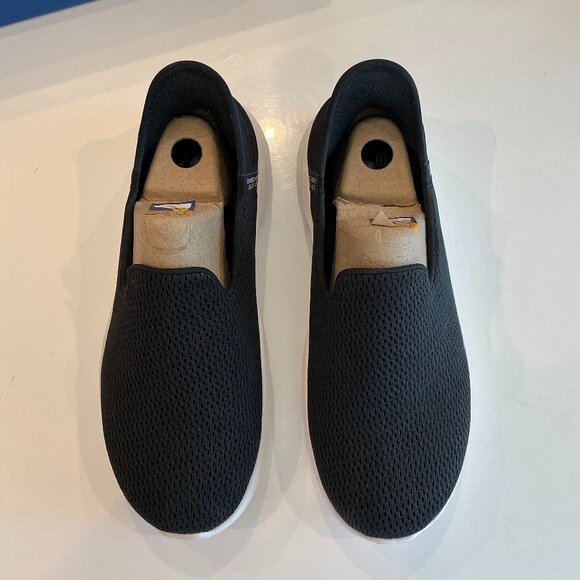 Skechers | Shoes | New In Box Sketchers Hands Free Slip In Sneaker ...